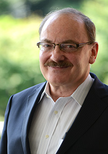 Kent Calder | Nippon.com