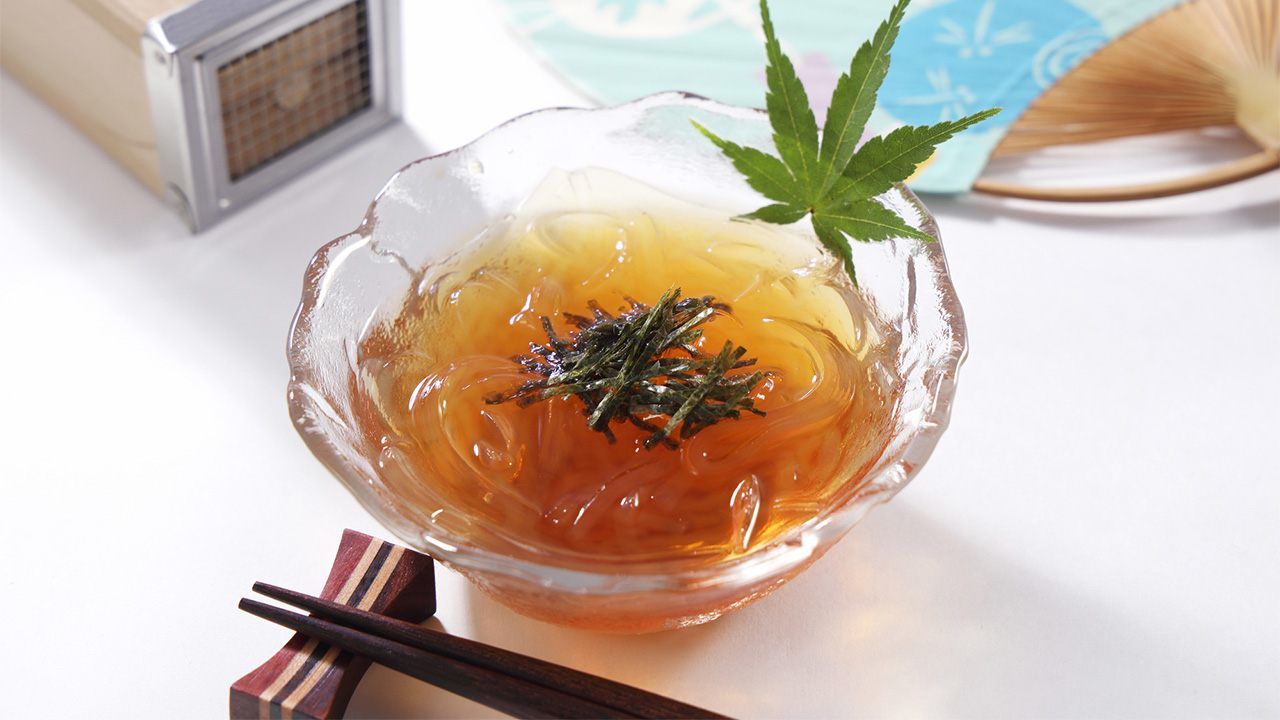 Tokoroten: Japan’s Traditional Summer Jelly Noodles | Nippon.com