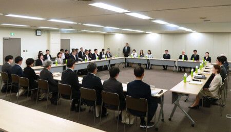 Japan Govt Starts Debates on FY 2026 Minimum Wages | Nippon.com