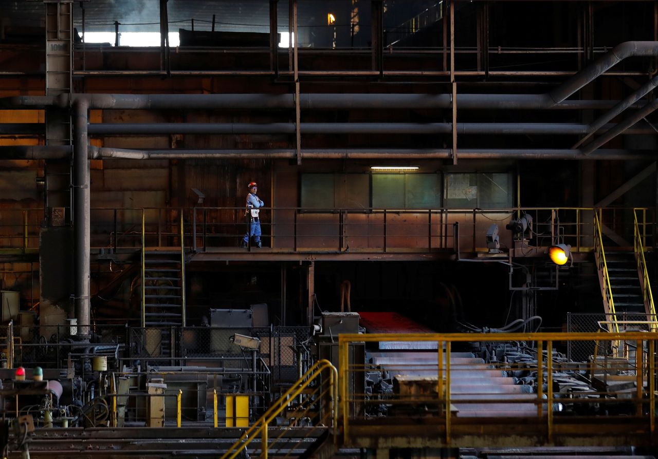 Japan July-Sept crude steel output seen up 30% y/y on demand recovery ...