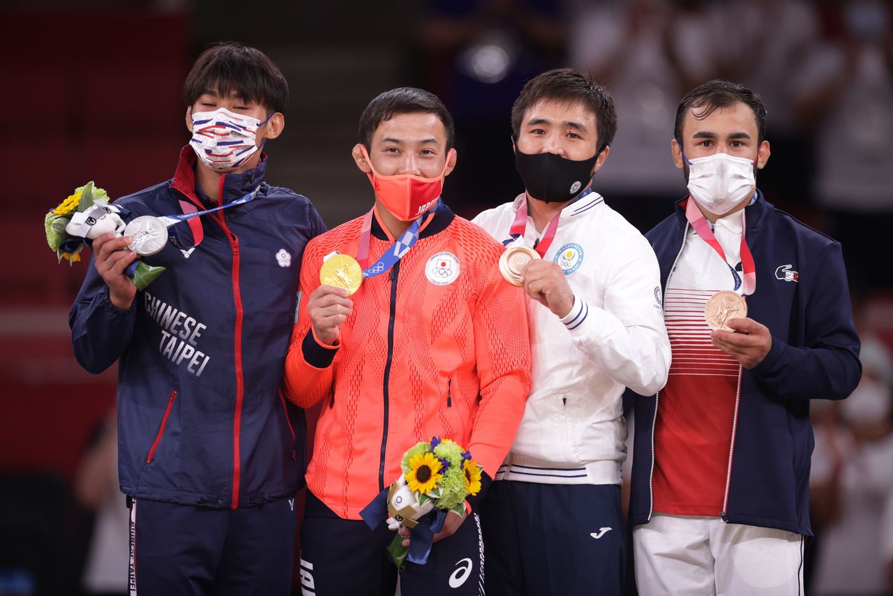 Olympics-Glittering gold distracts from Tokyo woes | Nippon.com