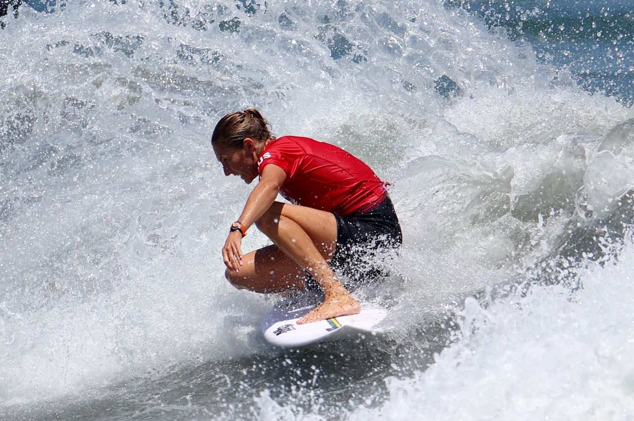 Olympics-Surfing-Good waves hard to come by as Gilmore, Florence exit ...