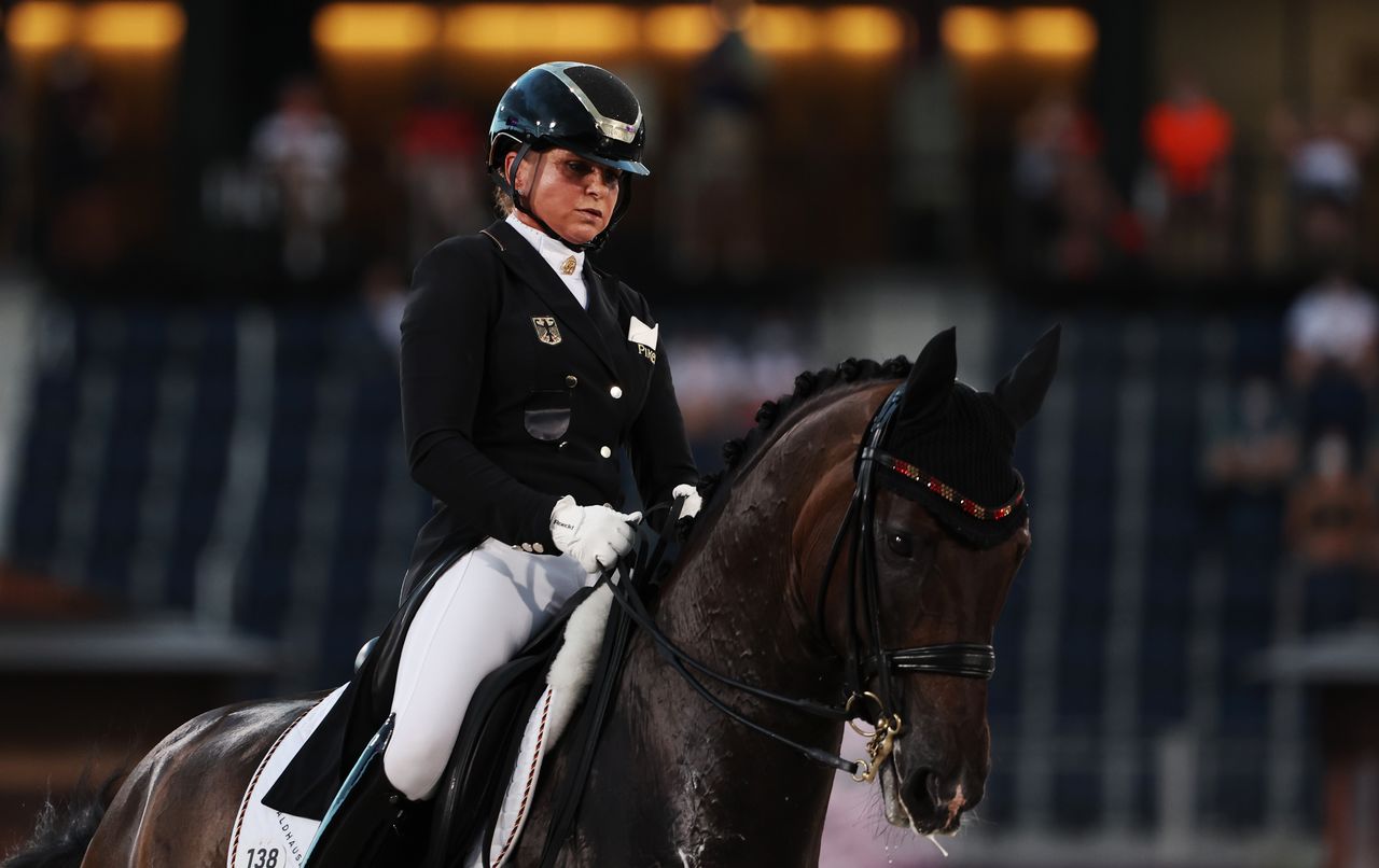 Olympics-Equestrian-Powerhouse Germany retain dressage gold | Nippon.com