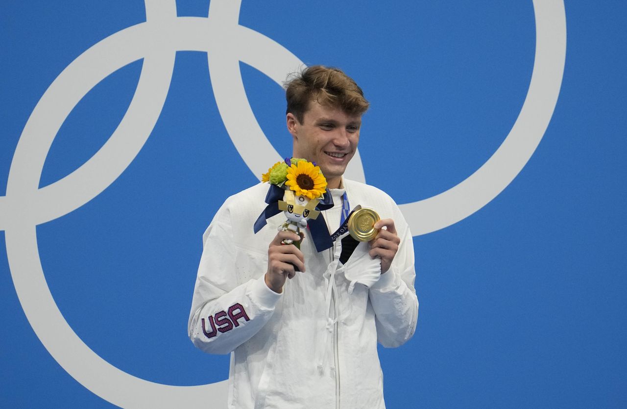 Olympics-Swimming-Finke leaves it late again but completes Tokyo ...